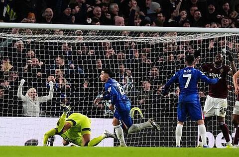 Chelsea complete remarkable comeback victory over shellshocked West Ham ...
